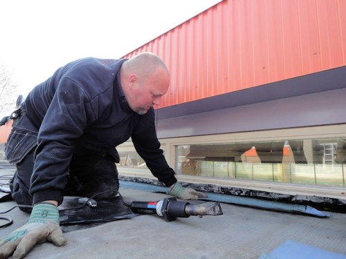 Daklekkage oplossen - snel en professioneel Kewodak dakdekkers